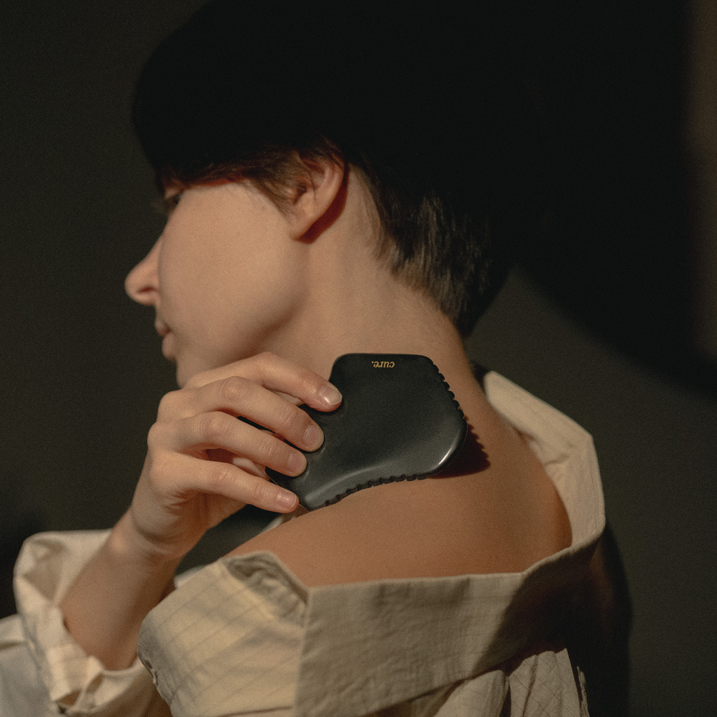 Rules for neck and decollete care – CURE